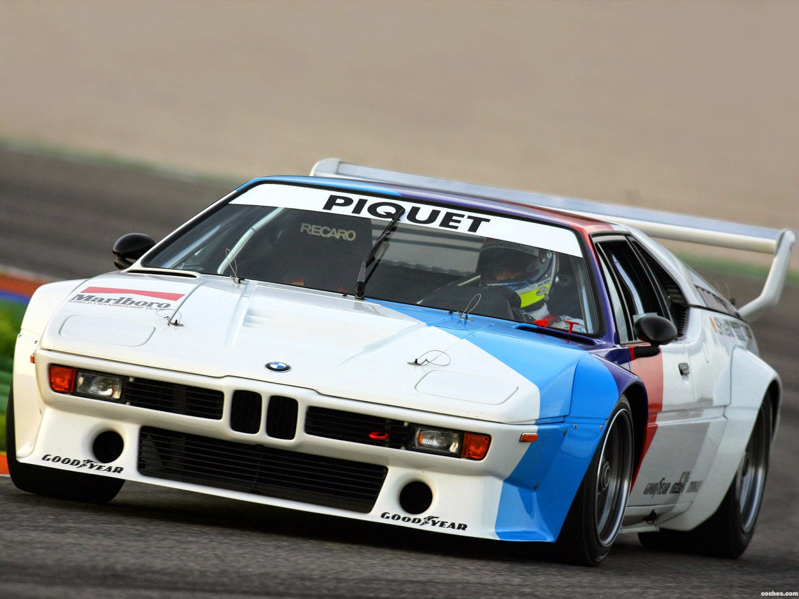 BMW M1, O CUANDO LA PASIÓN CONSIGUIÓ VENCER A LA RAZÓN