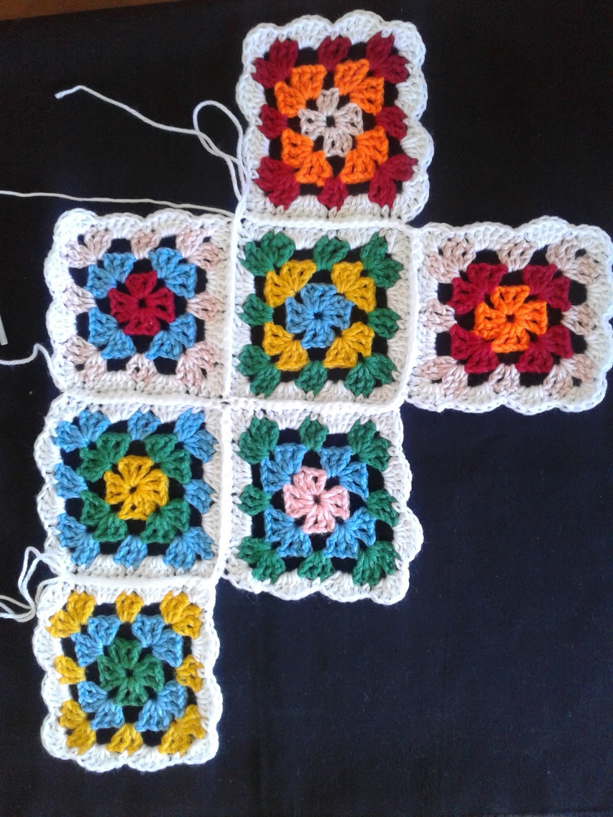 Miles Crochet Creation: How to join my shell granny square