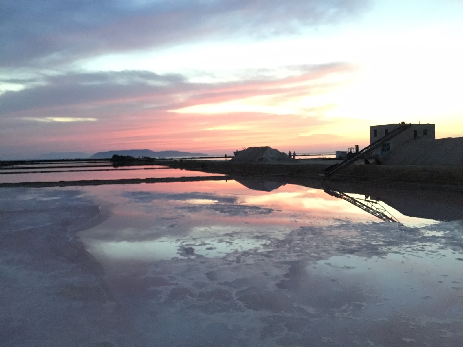 Trapani, una falce sul mare: Risorse e ricchezze economiche