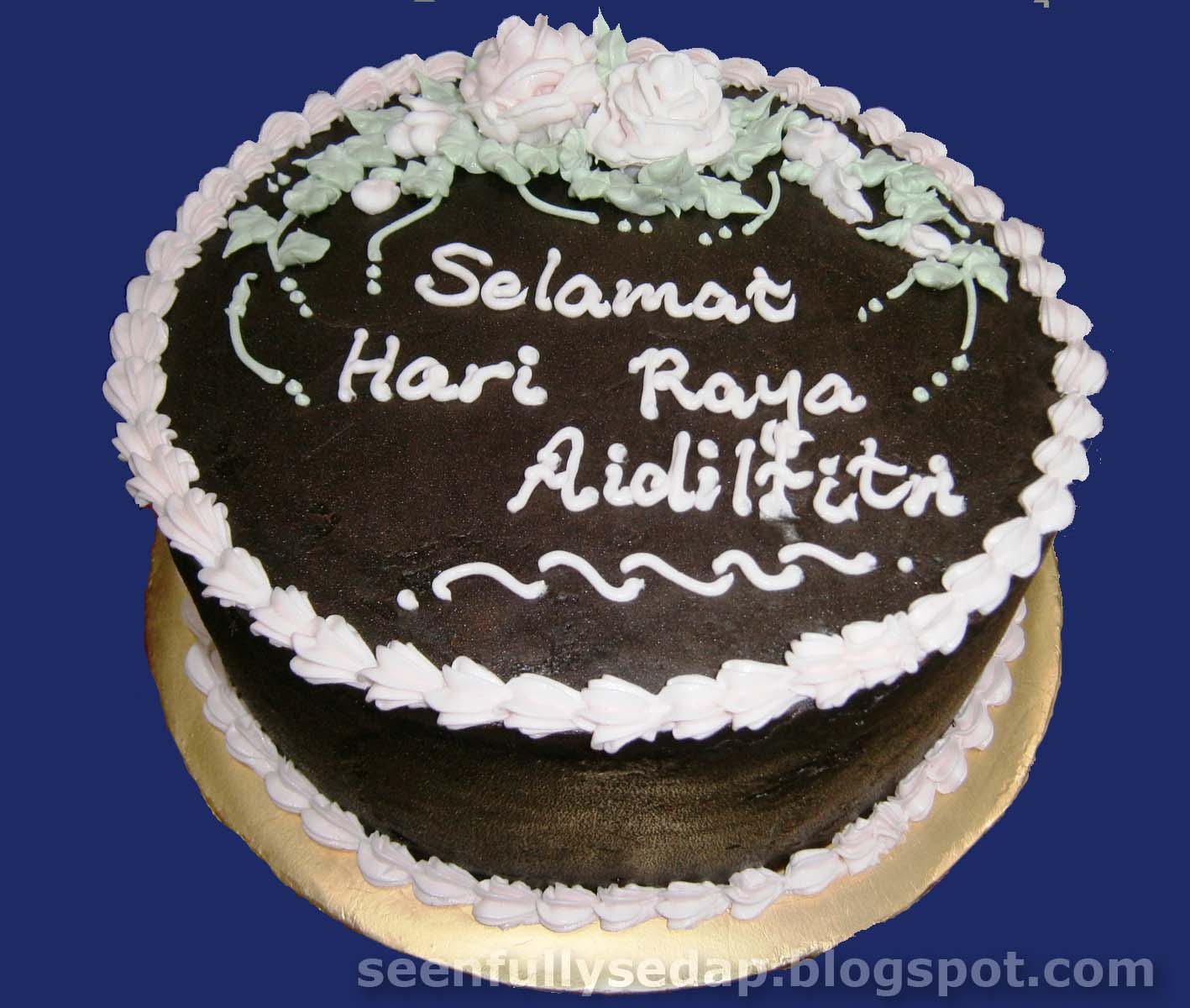 Seenfully Sedap: Chocolate Fudge Cake for Hari Raya