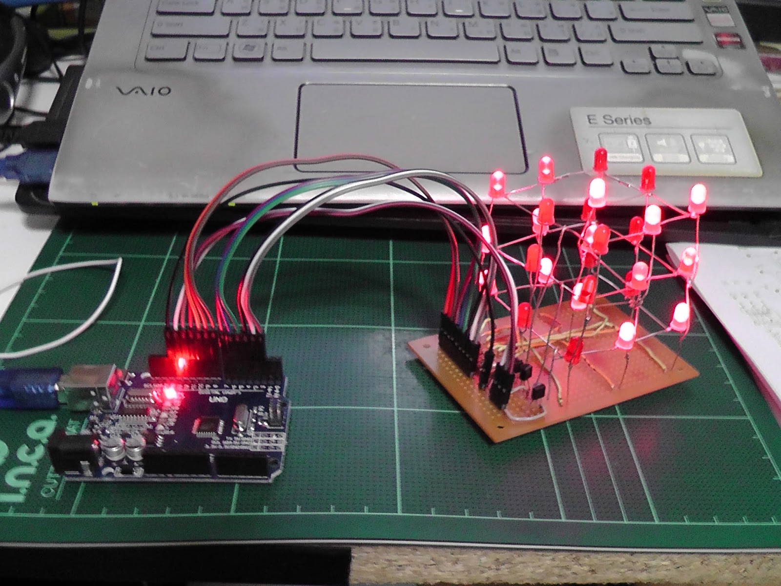 LED cube 3x3 with Arduino uno - BrainToCom