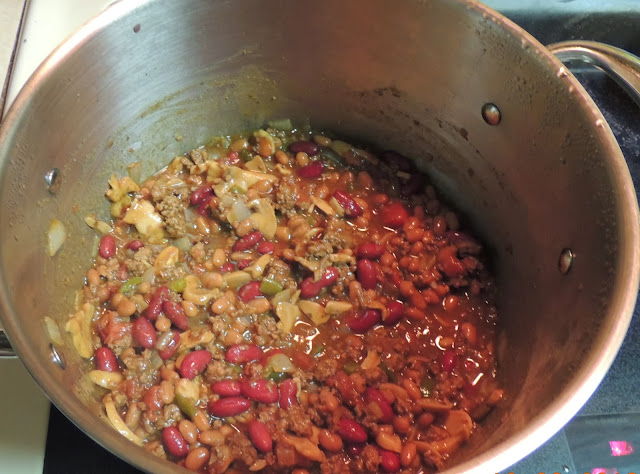 Sara's Next Chapter In Life: Thick & Hearty Chili