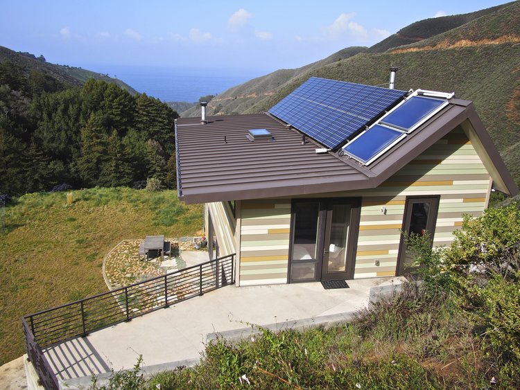 Off-Grid Prefab Home with Solar Panels, California: Prefab Modular ...
