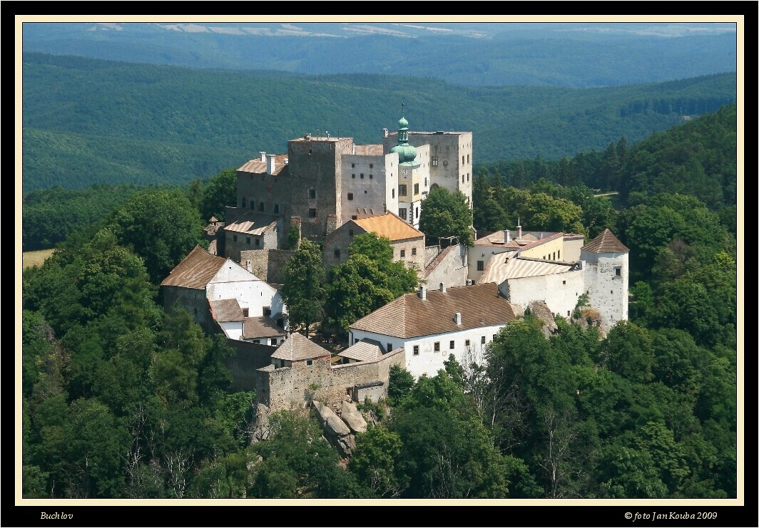 FLyFOTO letecká fotografie a video: Buchlov