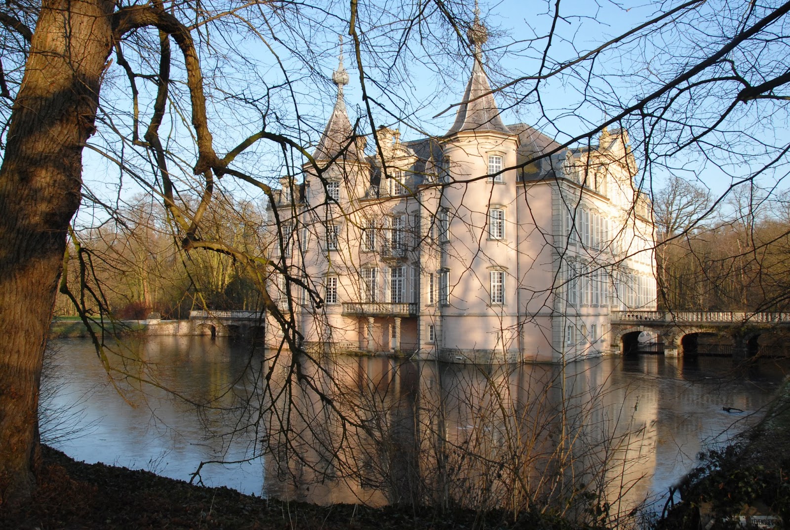 Poeke castle