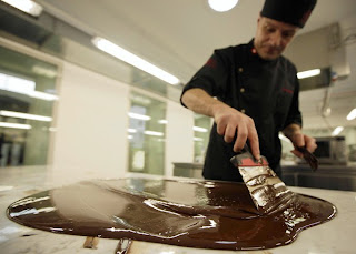 Edible Entertainment: Tempering Chocolate | Step by step guide on how ...