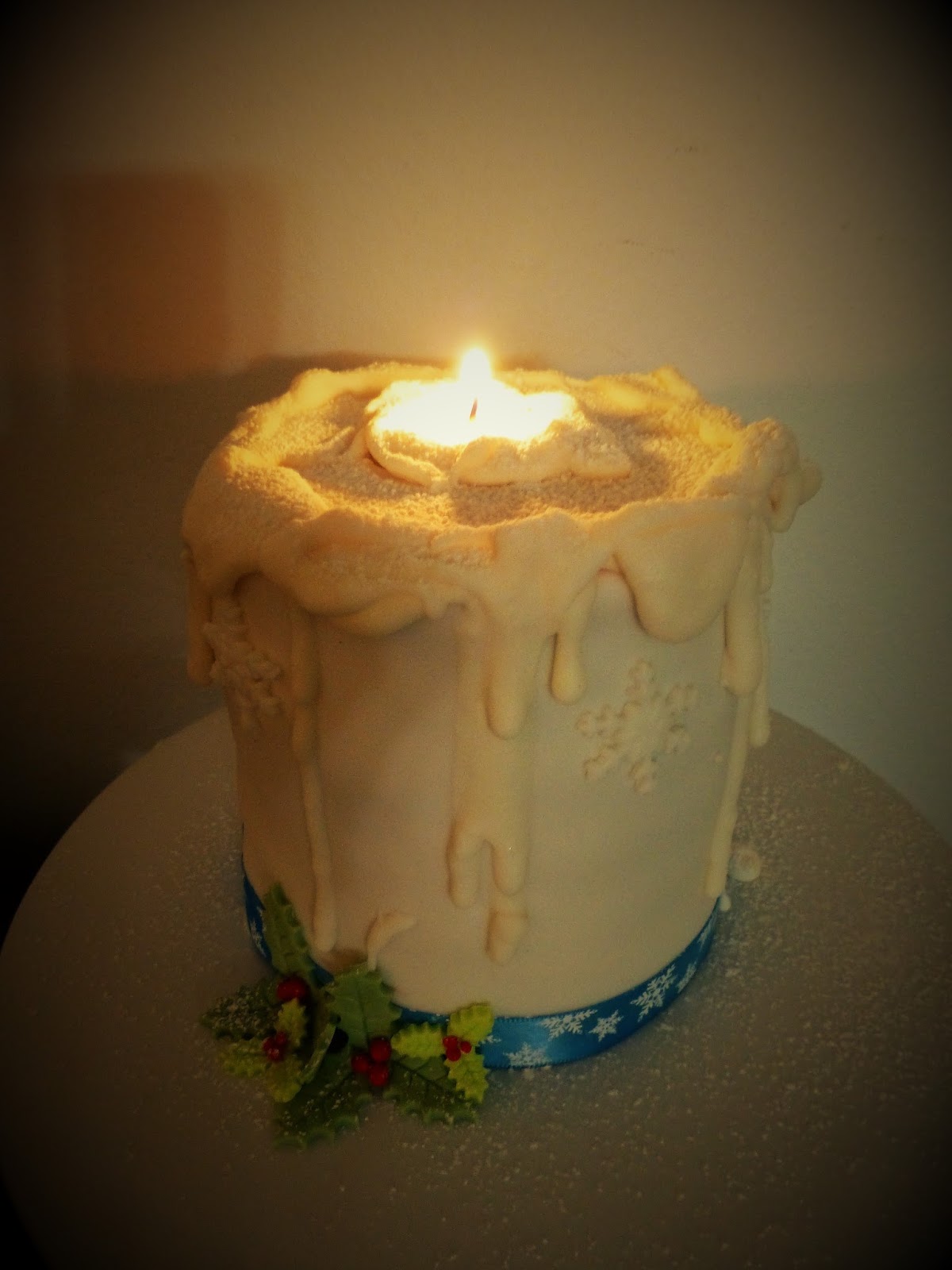 CakeSophia: Christmas candle cake - part 3