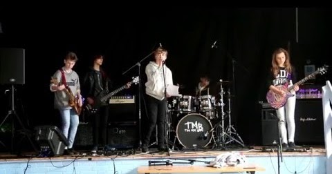 Zoe Thomson: The Mini Band writing a new song at Newbury Rock School ...