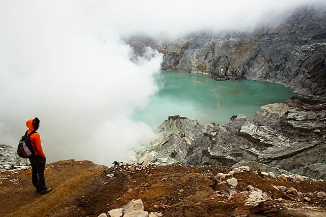 Roving Light TravelPhotoBlog: Kawah Ijen, East Java Indonesia