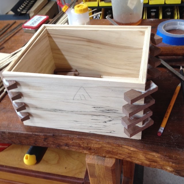Box Making 101: Dovetail spline system for boxes...
