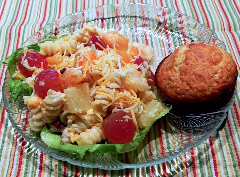 The Iowa Housewife: Pasta Fruit Salad