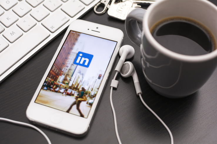 LinkedIn Boosts Its Messaging With Smart Replies Pre written AI Based LinkedIn Boosts Its Messaging With Smart Replies Pre written AI Based