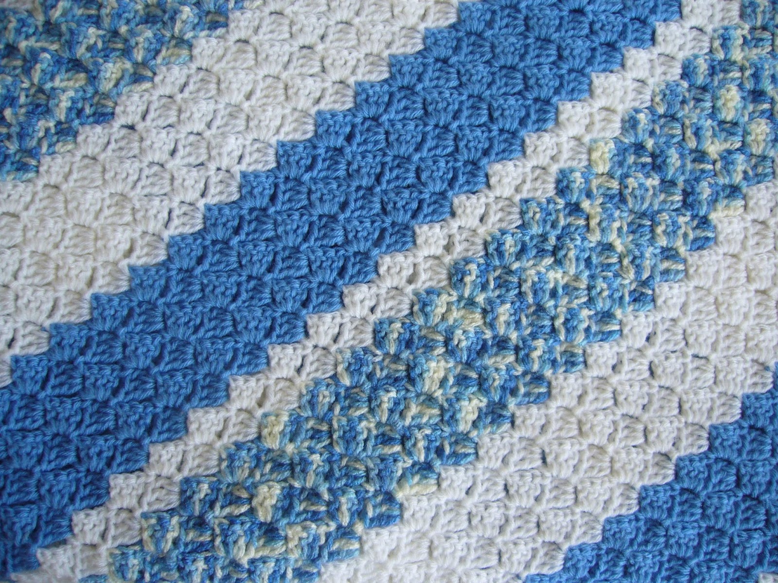 Crochetkari: Crochet C2C scarf