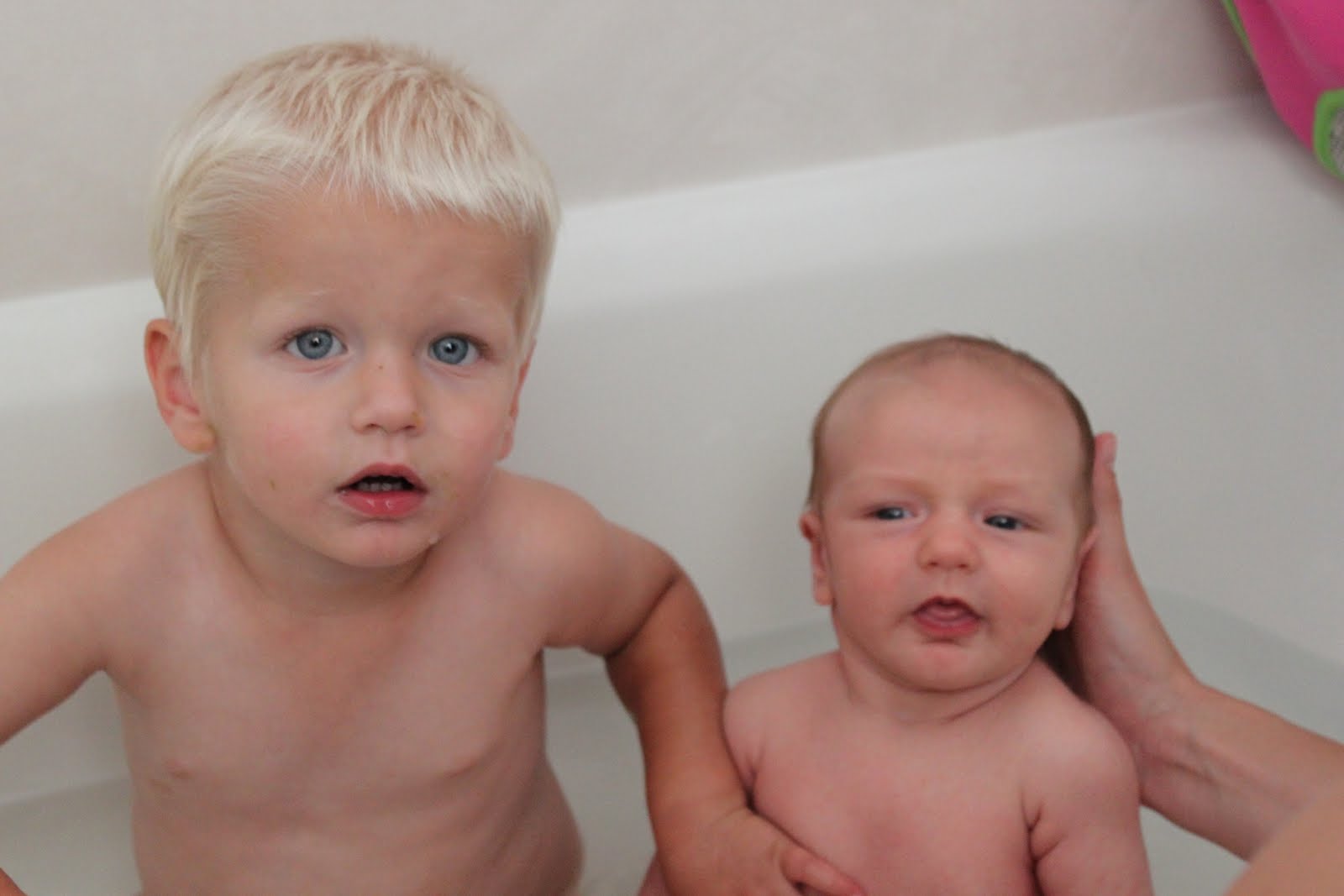 Baby Durso: 2x Bathtime fun