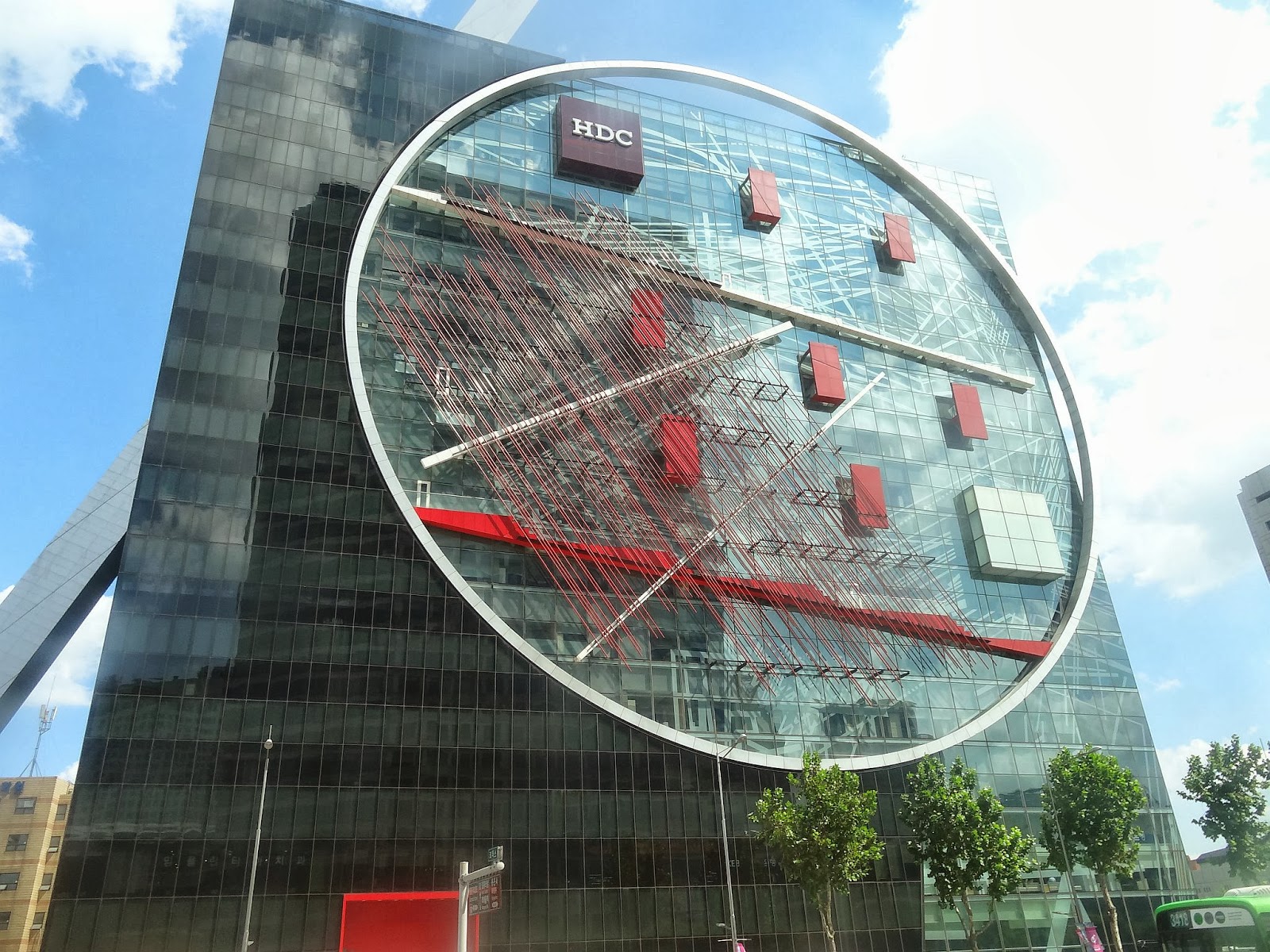 Korea Life Gallery 韓国滞在記: HDC Building in Seoul ソールにあるHDCビル