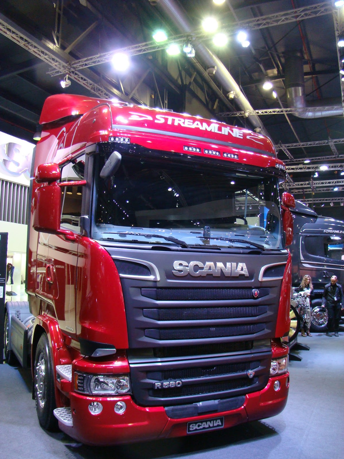 DIECIOCHO RUEDAS: SCANIA PRESENTE EN EL SALÓN DEL AUTOMÓVIL 2015 EN ...