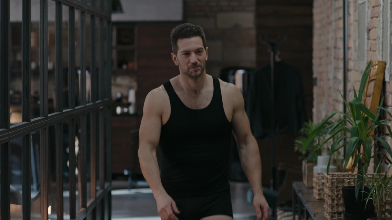 ausCAPS: Luke Roberts shirtless in Ransom 3-11 "Truth & Reconciliation"