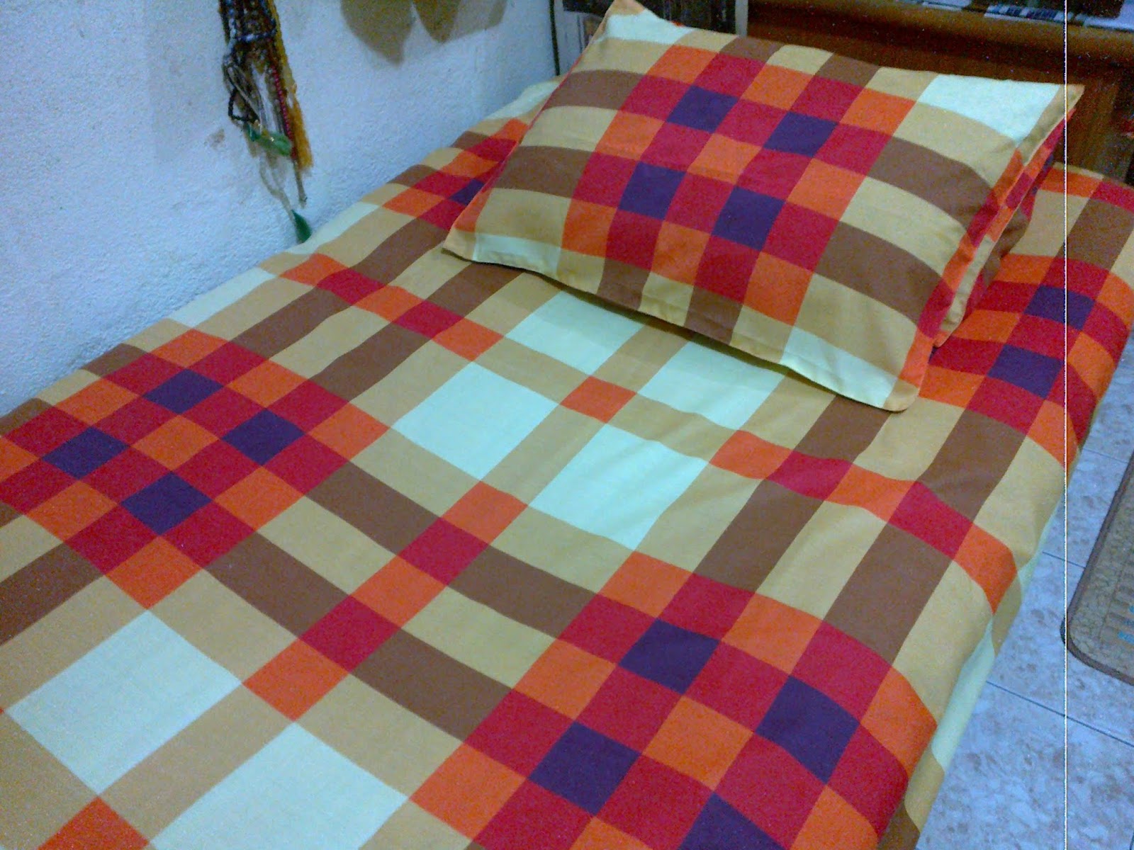 cik azz: Cara mudah jahit cadar dan sarung bantal untuk katil bujang.