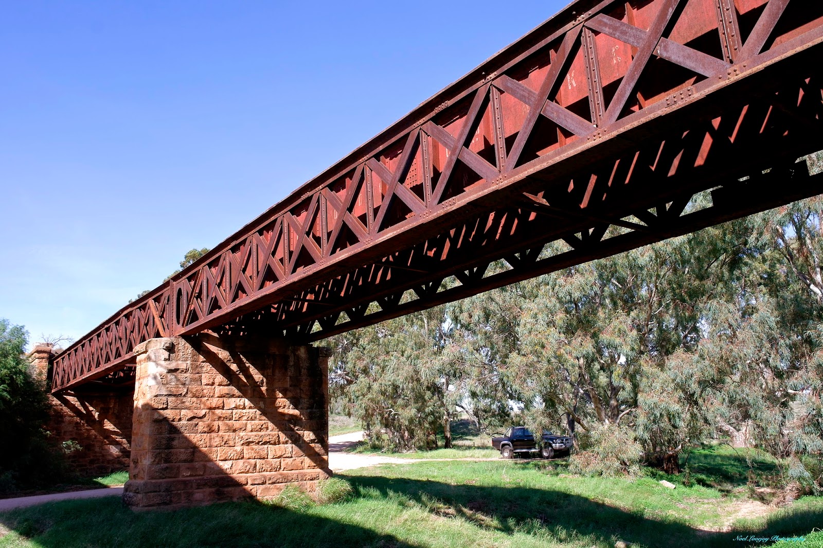 Can Go Around Australia: Southern Flinders Ranges, S.A.