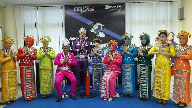 " SANGGAR NUSANTARA DOT COM " | Jakarta: Sewa Baju Adat Gorontalo di ...