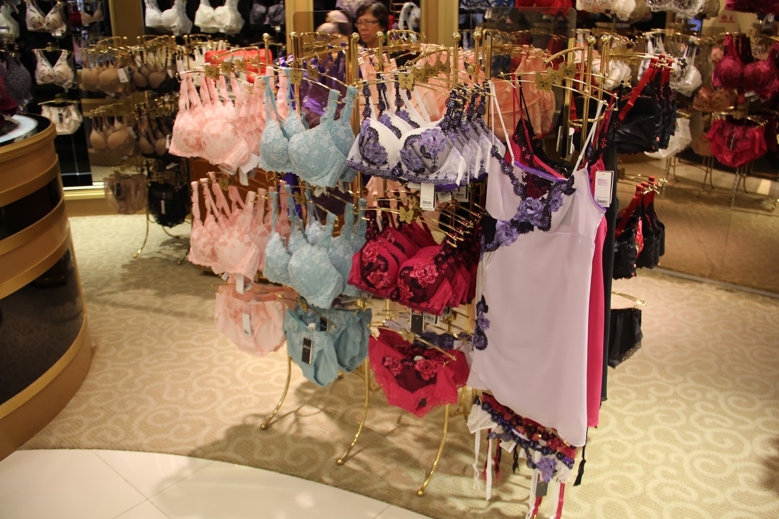 Matao's Blog about E@T pL@Y LoVE: Wacoal Malaysia-30th Anniversary Of ...