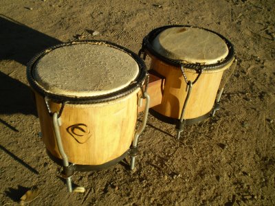 Taller de Luthería de Mateo Malato: El Bongó