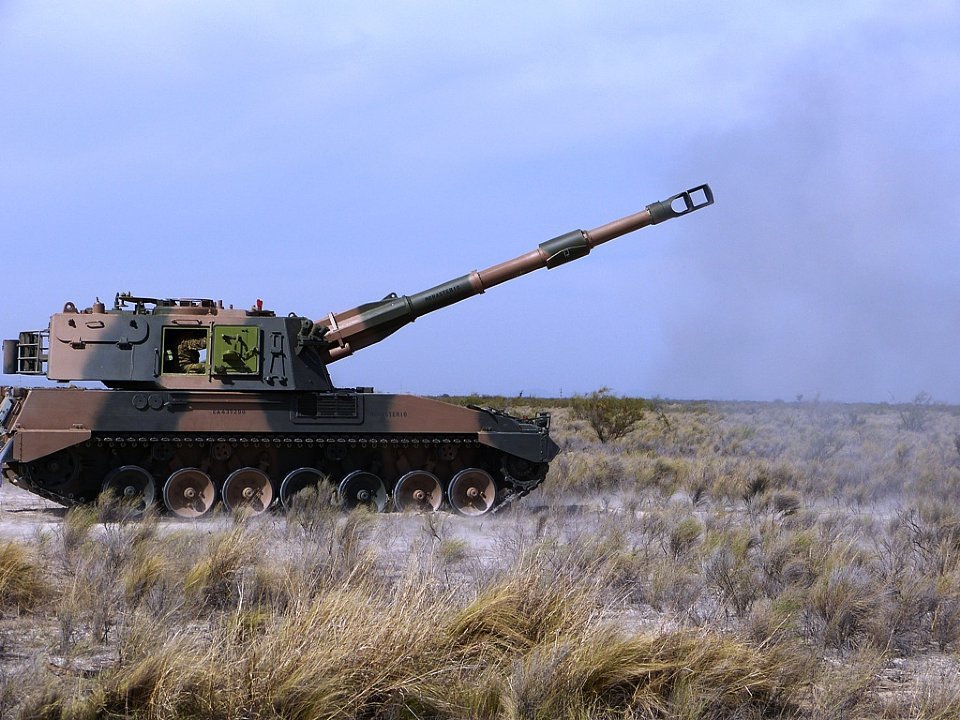 Vehículos de Combate de Artillería VCA Palmaria del Ejercito Argentino ...