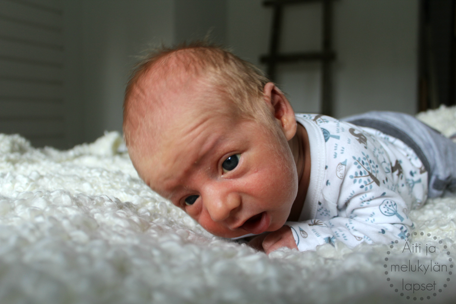 Äiti ja melukylän lapset: Vauvan itku