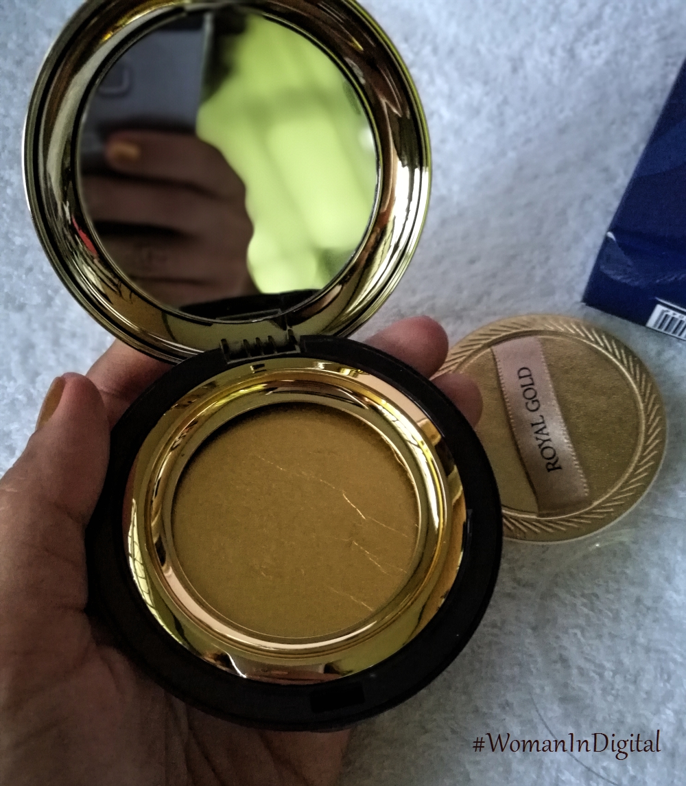 Woman In Digital: Monday Makeup Review: Royal Gold Radiant Foundation