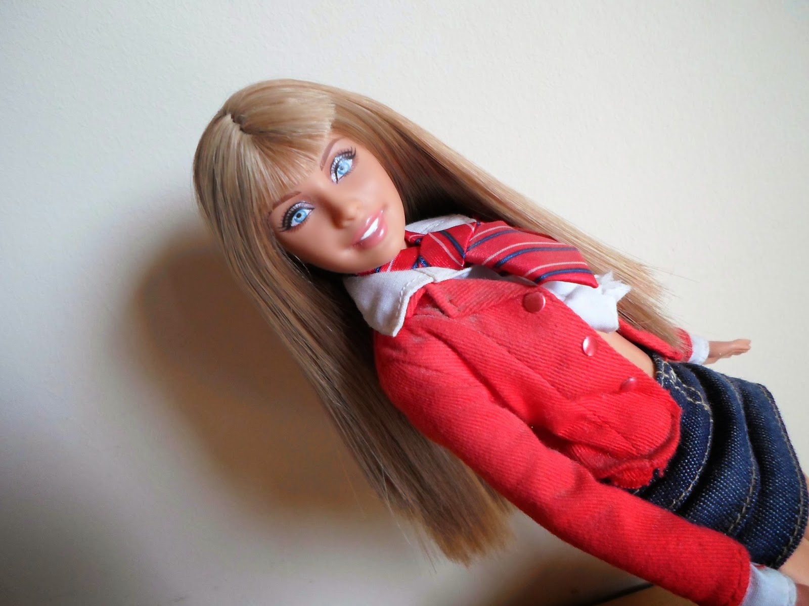 El rincón de mis muñecas: Barbie Mia Colucci de la serie:Rebelde