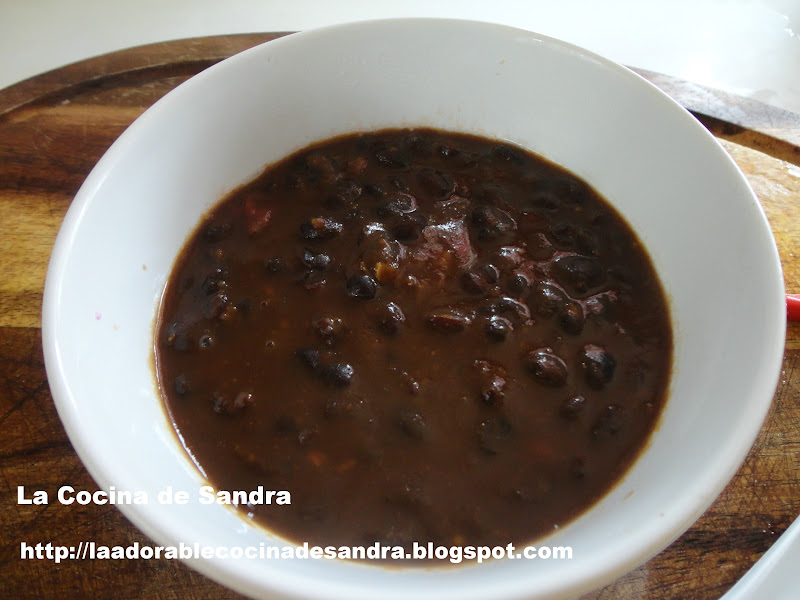 La Cocina de Sandra: Frijoles Negros a la Cubana (Cuban Black Beans)