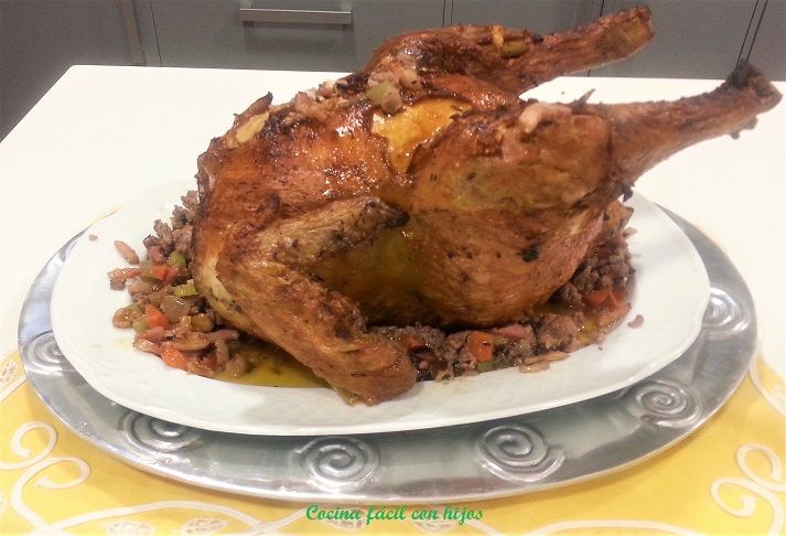 Capón relleno - Pan y Cebolla