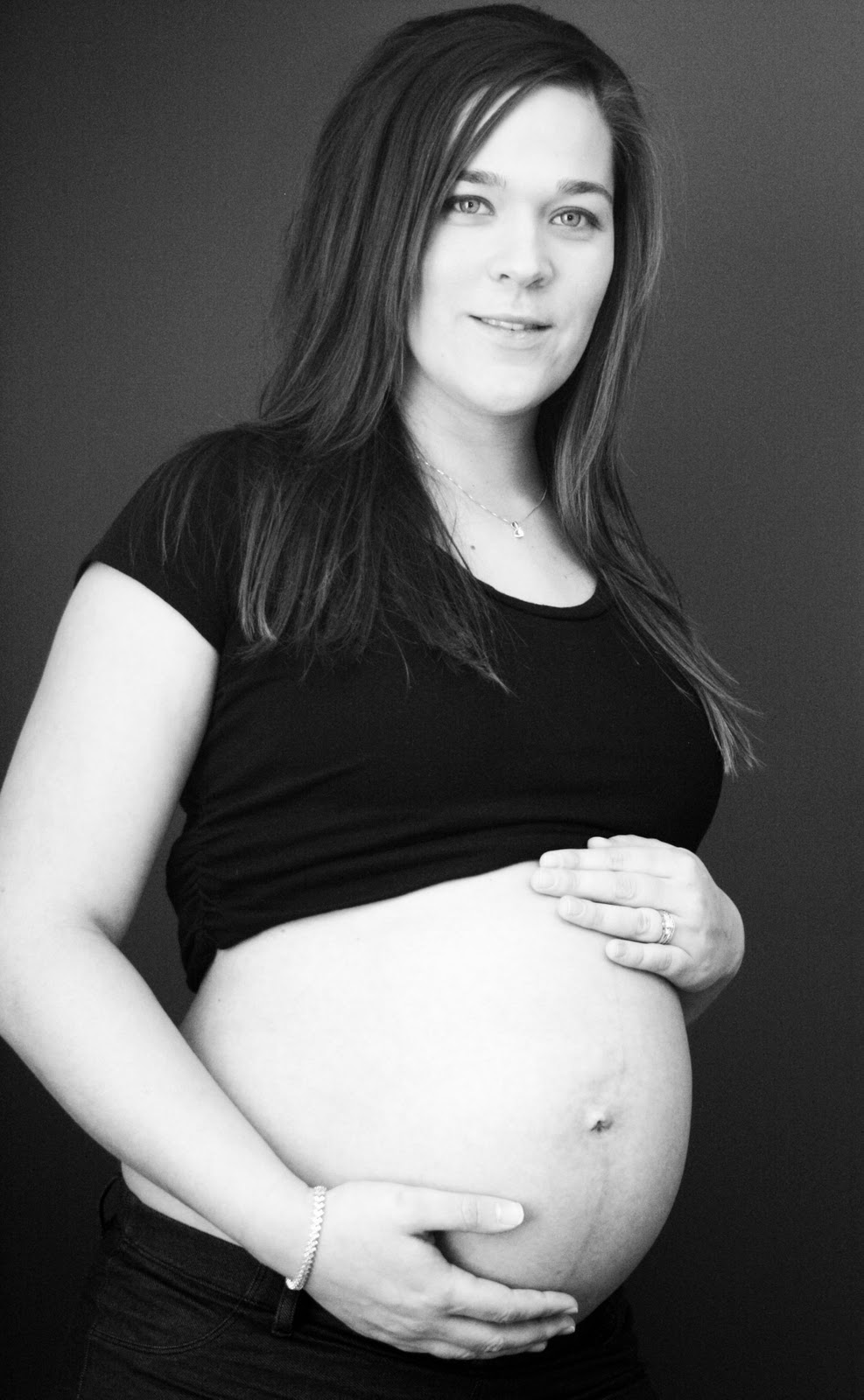 12 Stone Dance: "Her bump, her lovely little bump... check it out"