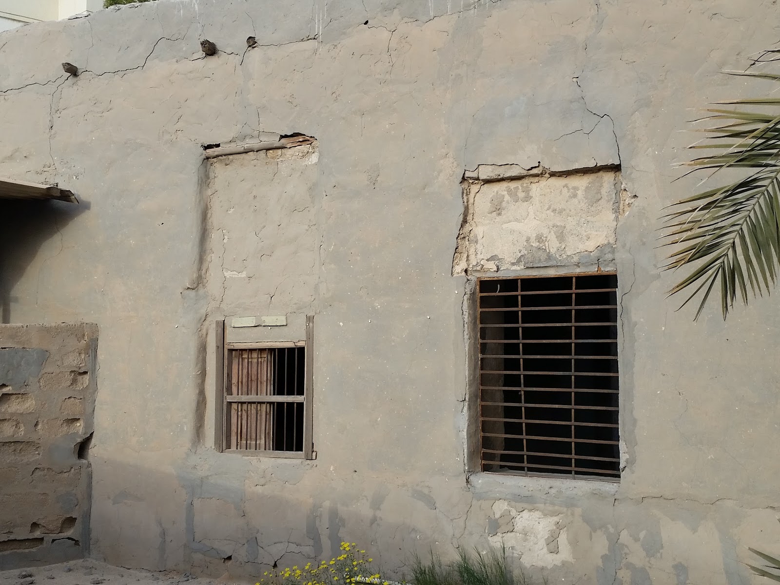 Life in Kuwait Blog: Old Kuwaiti house in Abu Hasani