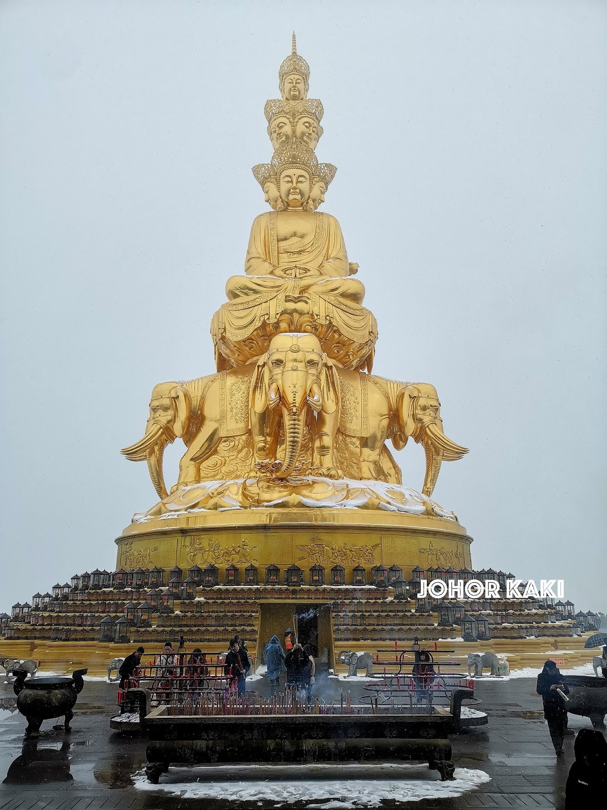 Emei Shan Mountain & Golden Buddha - Sichuan's Sacred Buddhist Mountain ...
