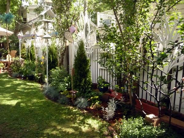 GALLERY O: A MINIATURE CONSERVATORY, “LAND ESCAPE” & PEARL’S GARDEN