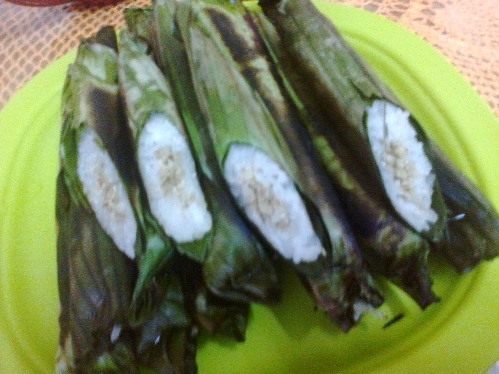 Warna Warni: Cara Mudah Buat Pulut Lepa aka Pulut Panggang