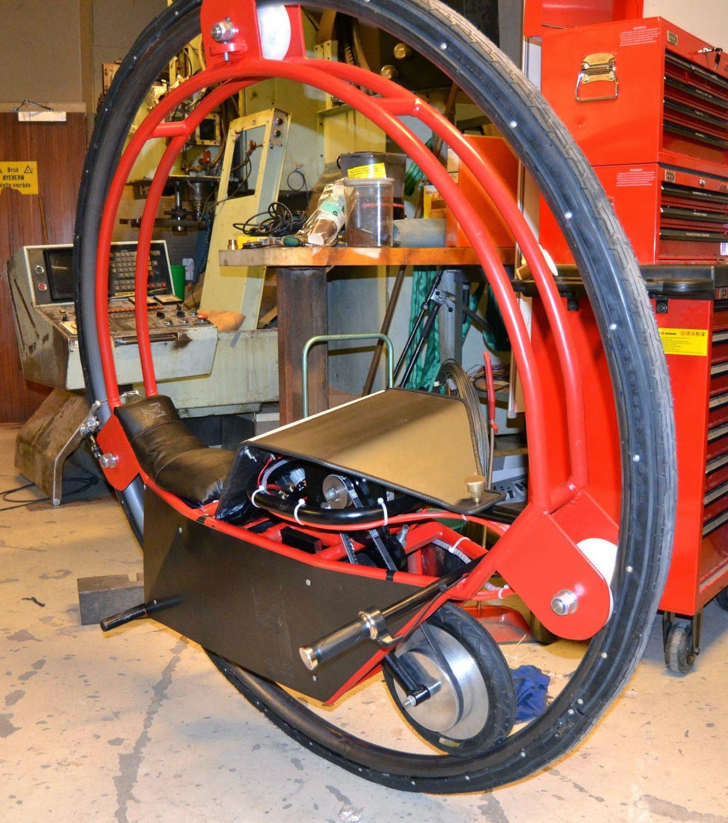 World Of Technology: We made an electric monowheel!