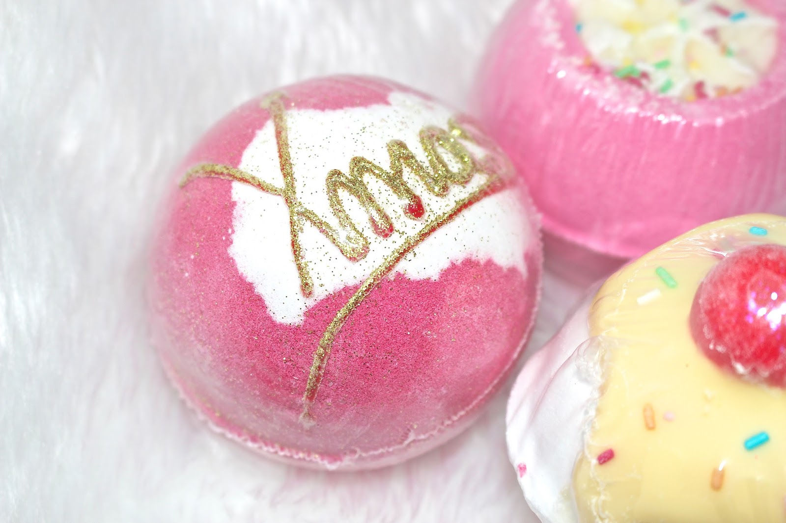 aleelily | Beauty and lifestyle: Bomb Cosmetics Berry Xmas Cracker Gift Set