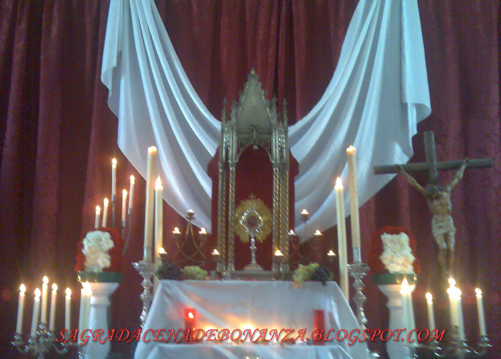 Sagrada Cena Bonanza: Altares