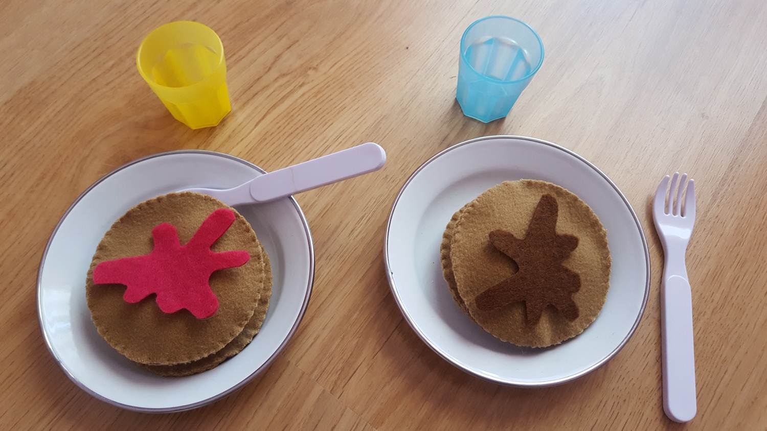 DIY Play Food: a stack of pancakes |Keeping it Real