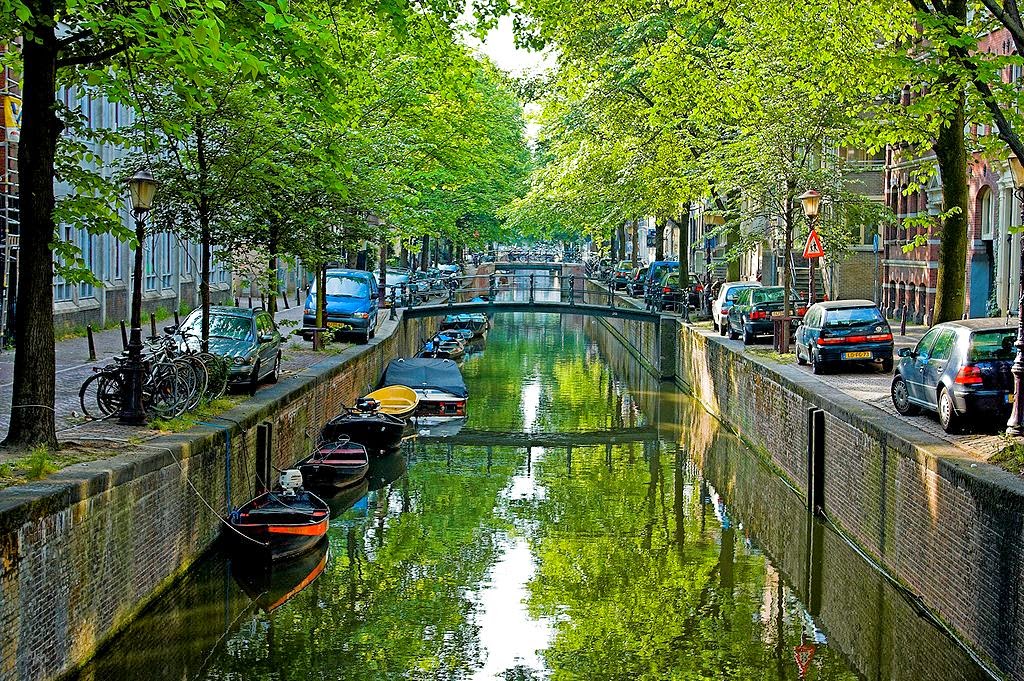 When In Amsterdam...: Google creates Amsterdam Canal View