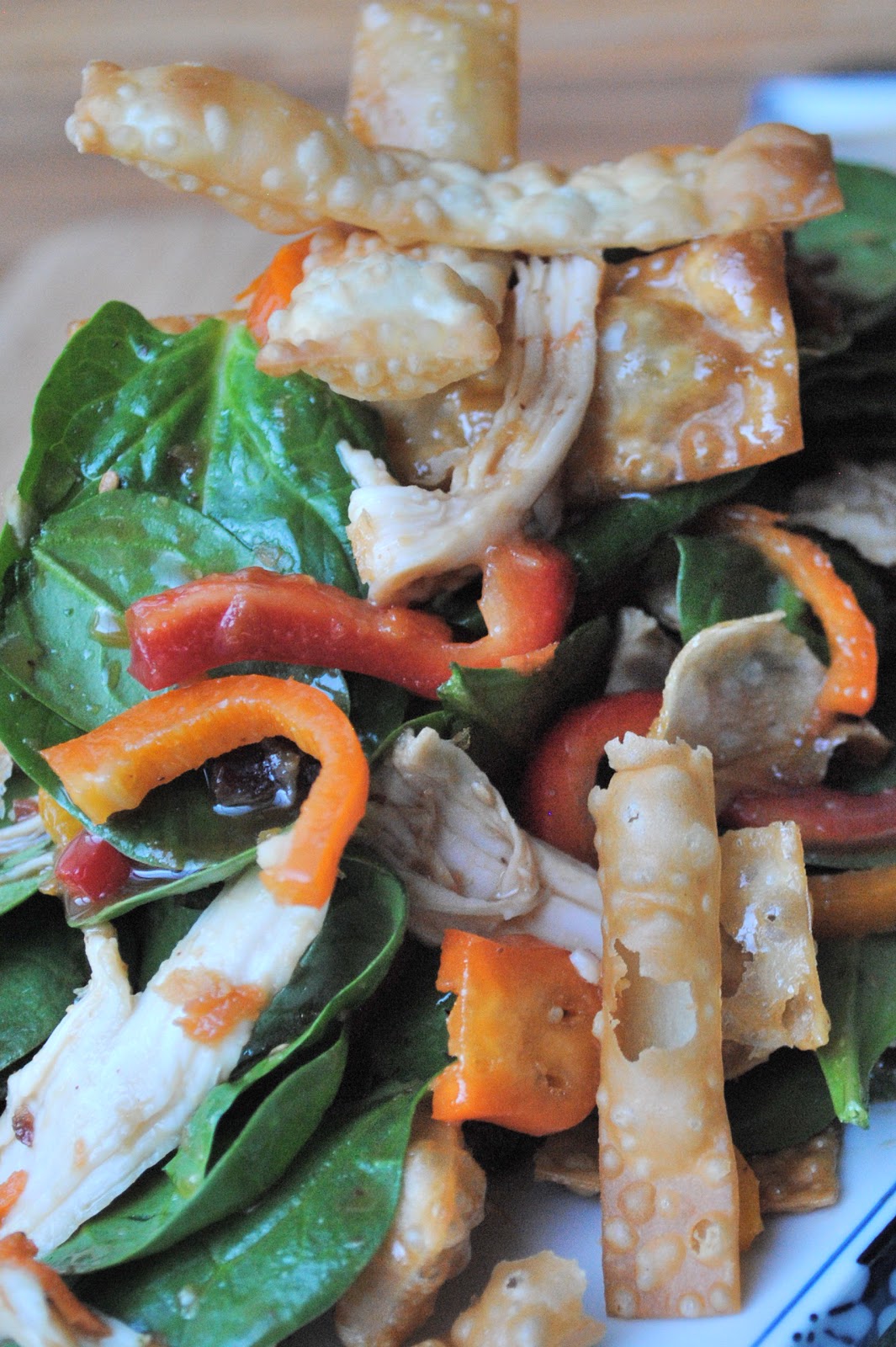 Le Cordon Q: Chicken Wanton Spinach Salad