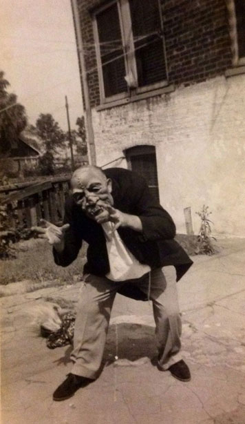 Random Sunday Morning Mask Pic: Hunchback Bayshore Zombie | Blood ...