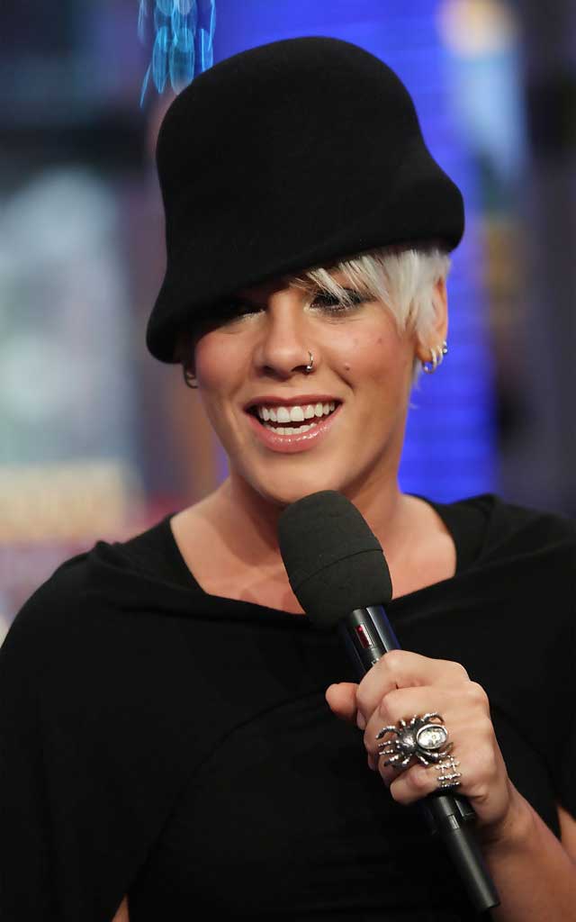 fashionjewellery: Pink Top Hat