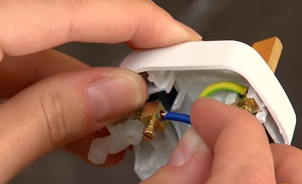 How to change a power plug ~ Srisailam Blog