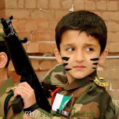 43 cutest pictures of children in the uniforms of Pakistan defence forces