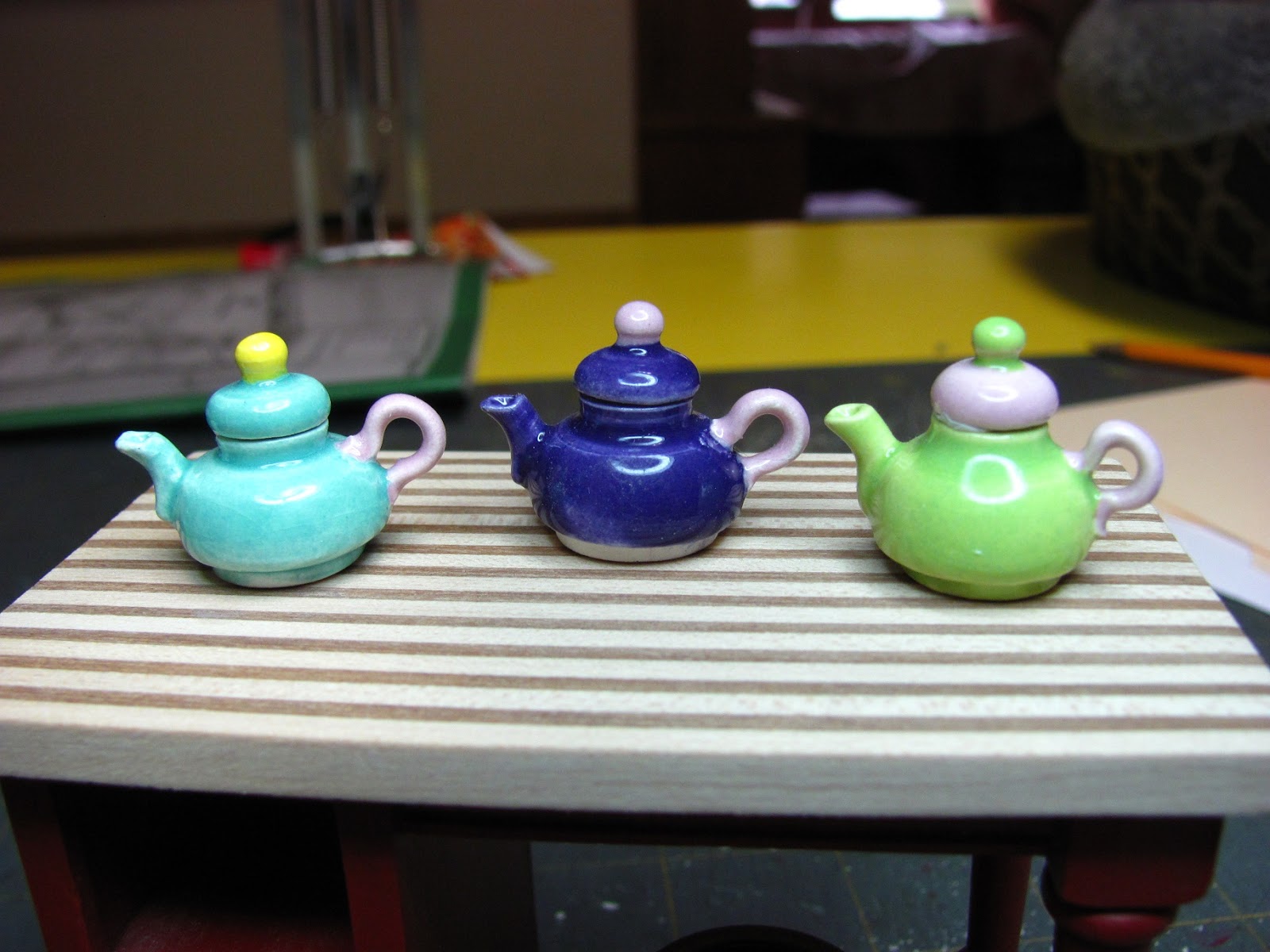 Dollhouse Miniature Furniture - Tutorials | 1 inch minis: I'm Back from ...