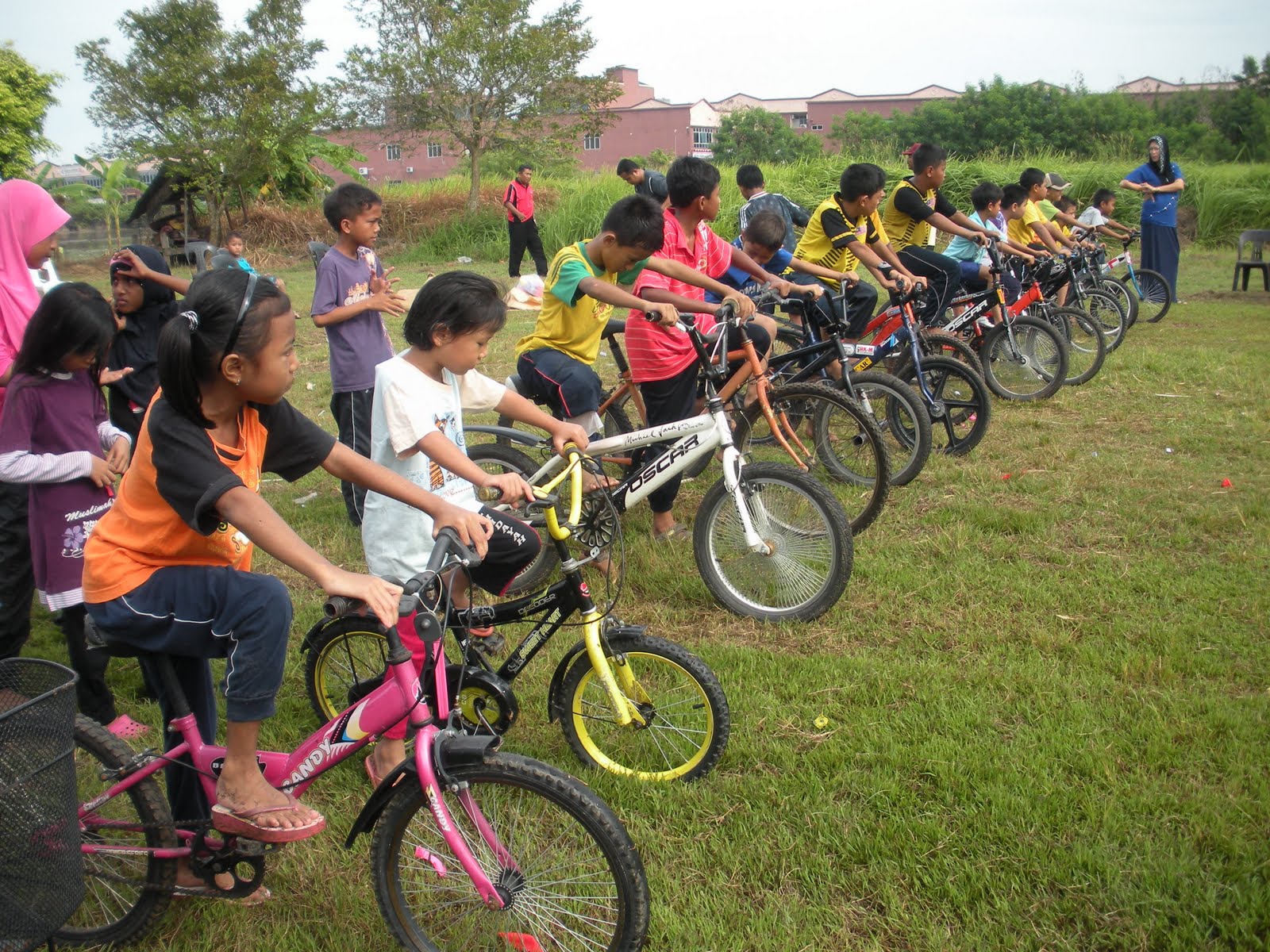 KAWASAN RUKUN TETANGGA TAMAN UTAMA: HARI KELUARGA TAMAN UTAMA 2011