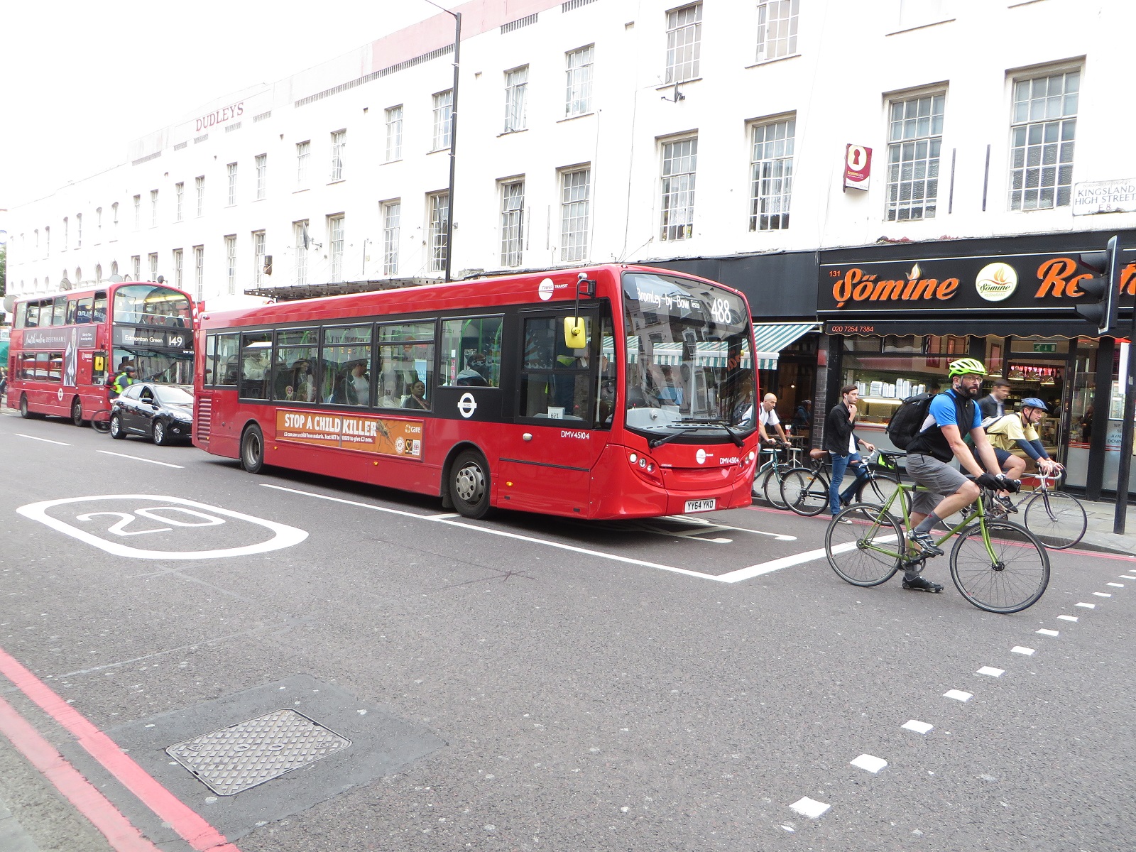 Hackney cyclist: Cycling with buses in Hackney